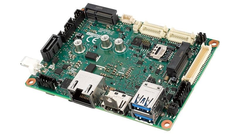 研华嵌入式2.5" PICO-ITX单板电脑 支持12代Intel Core i3-N305/Atom/Celeron 系列 MIO ...